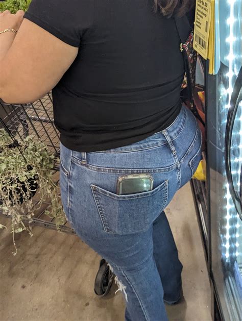 Cute Phat Ass Milf In Jeans Tight Jeans Forum