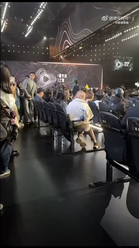 สวัสดีตอนเย็นค่ะ🥰🥰 ️ Wangxingyue0305 ดาราจีน พระเอกของฉัน พระเอกซีรี
