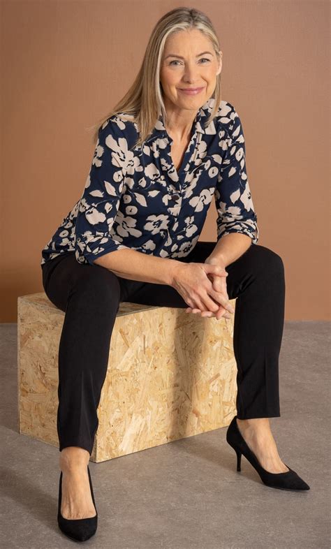Anna Rose Floral Print Top In Blue Klass