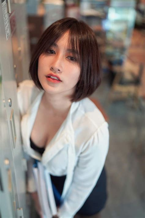 ဆယ်တန်းကျောင်းသူလေး အိအိ အိအိ Wattpad