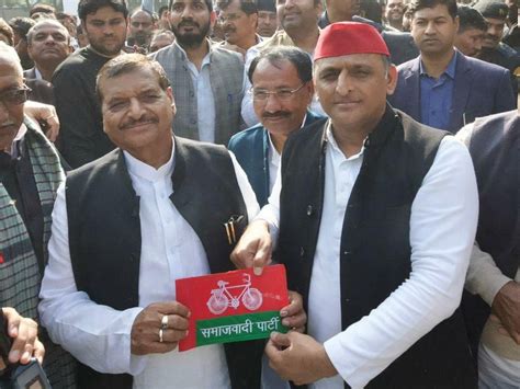 Kannauj Mp Made A Simple Target On Subrat Pathak He Used To Eat Khaini