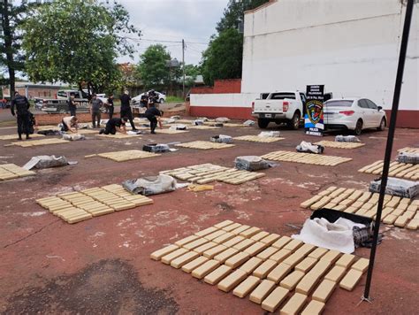 La Policía Secuestró Casi Una Tonelada De Marihuana Valuada En Más De