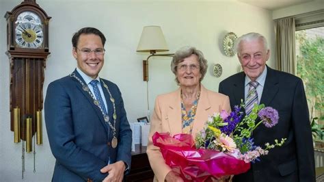 Jan En Ineke Van Der Tuin Teuben Zijn 60 Jaar Getrouwd
