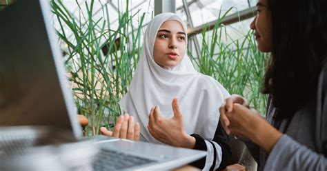 If A Woman Uses These 6 Phrases In A Conversation Shes Incredibly