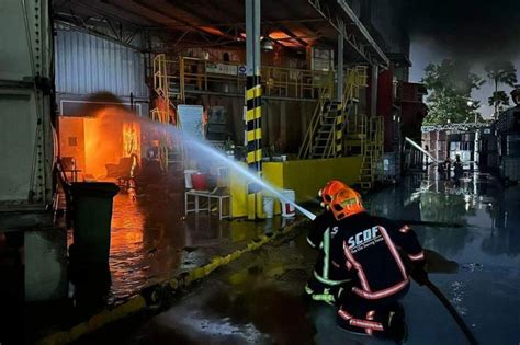 Scdf Firefighters Battling Blaze In Tuas South Warehouse Latest