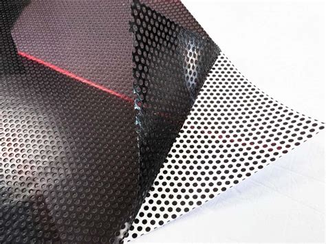 Печать на самоклейке широкоформатная типография полного цикла