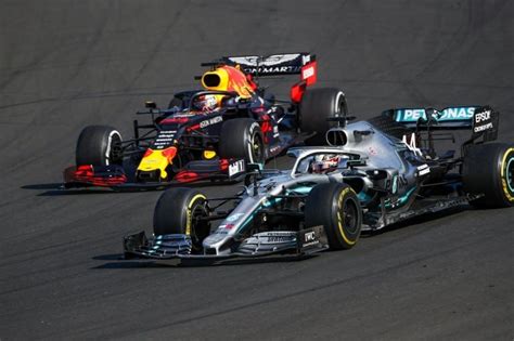 Slipstream Saturday Lewis Hamilton Scores Dramatic Pole In Wet And
