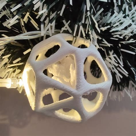 3d Printable Xmas Bauble Coral And Voronoi By Mirco Rottermaier