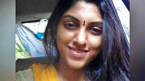 Saroornagar Apsara Murder సినిమాల్లో నటించేందుకు పట్నం వచ్చి పంతులు
