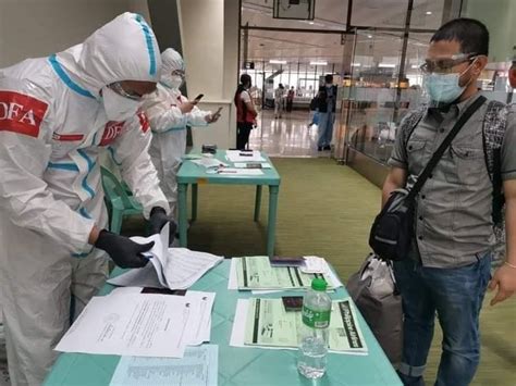 DFA Repatriates 301 Distressed OFWs From Saudi Arabia