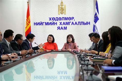 ХНХ ын сайд Д Сарангэрэл А Ариунзаяа сайдын эхлүүлсэн ажлыг