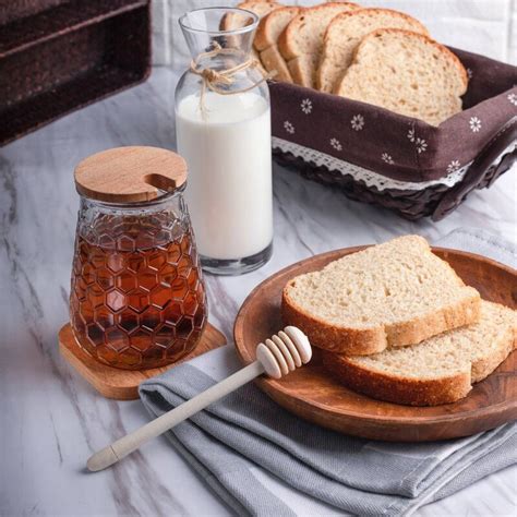 خرید و قیمت ظرف عسل شیشه ای درب چوبی با قاشق چوبی سِنین از غرفه سِنین