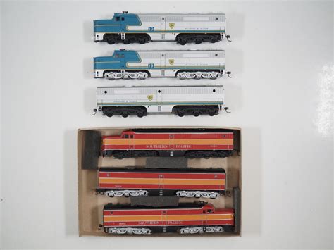 Lot 406 A Pair Of Athearn American Outline Ho Gauge