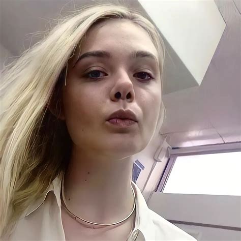 Fans Page Elle Fanning 🌹👑🌹 🇲🇽 On Instagram “beautiful Queen 🌹👑🌹