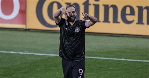 Watch Gonzalo Higuain Scores Wonderful Free Kick For First Mls Goal