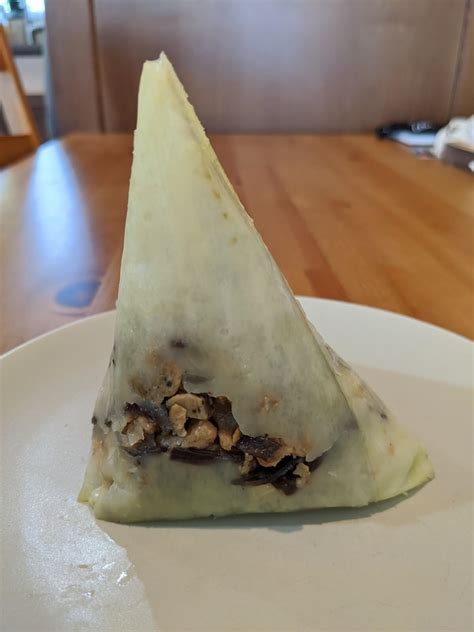 Mama Dut Explore The Plant Powered World