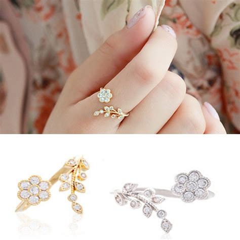 Korean Fashion Temperament Diamond Ring Twisted Wishful Leaf Flower