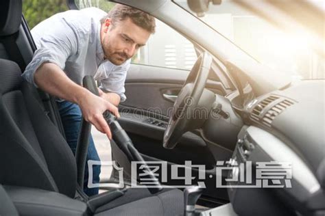 汽車裡面灰塵多？教你3個方法，輕鬆去除車內灰塵 每日頭條