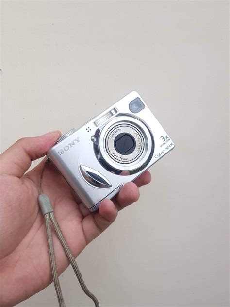 Sony Cybershot DSC-W7, Photography, Cameras on Carousell