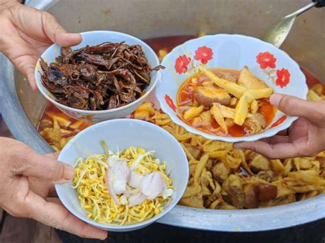 ဆားလင်းကြီးမြို့နယ်ရှိ ရက်ရှည်စစ်ရှောင်စခန်း ၄ နေရာကို ထမင်းနှစ်နပ် လှူဒါန်း Khit Thit Media