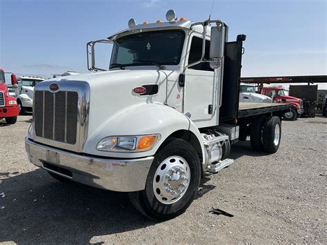 2016 Peterbilt 337 Semi Truckstrailer 25000 Machinery Pete