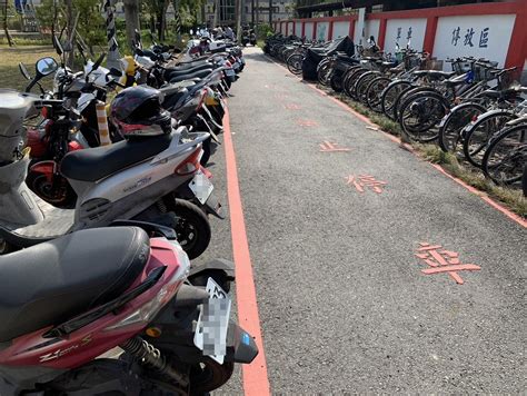 為省40元扇形車庫停車場機車違停 車主吞900元罰單