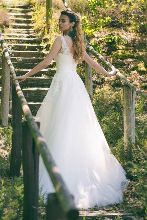 Robe De Mariage Princesse Dentelle Avec Bretelles Despina