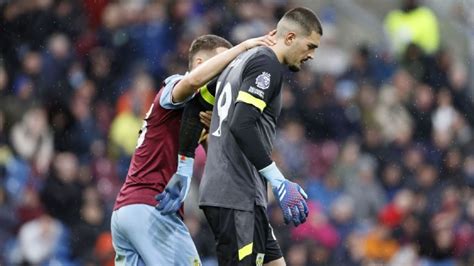 Goalie Error Costs Relegation Battler Burnley A Draw With Brighton In