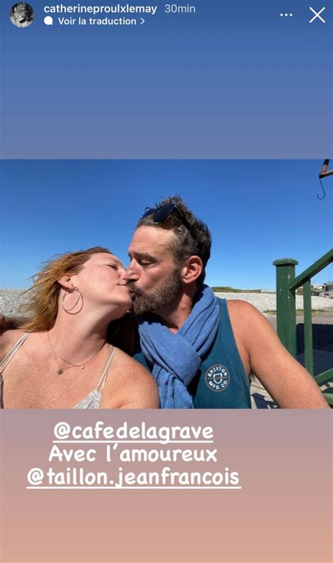 Catherine Proulx Lemay Embrasse Passionnément Son Amoureux Aux Îles De