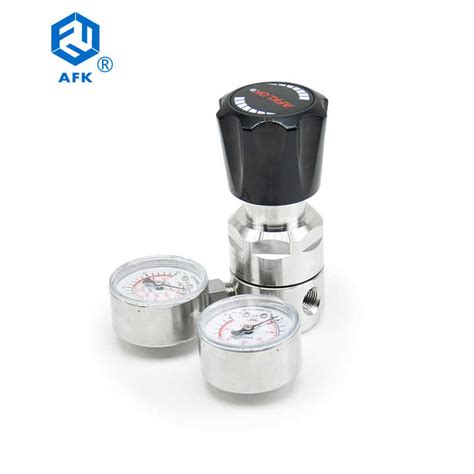 Tescom Type Pressure Reducing Regulator 14 In 3500 Psi Out 100 Psi