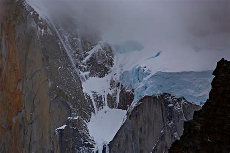 Premium Photo Glacier At Fitz Roy Mountain Range El Chalten Argentina