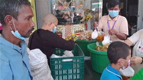 4 3 2023 သရက်တောကျောင်းတိုက် သဘာဝတရားရိပ်သာ၌ နေ့စဥ် ထမင်း ဟင်း အဟာရဒါန ကုသိုလ်ဘဏ်။ Ph