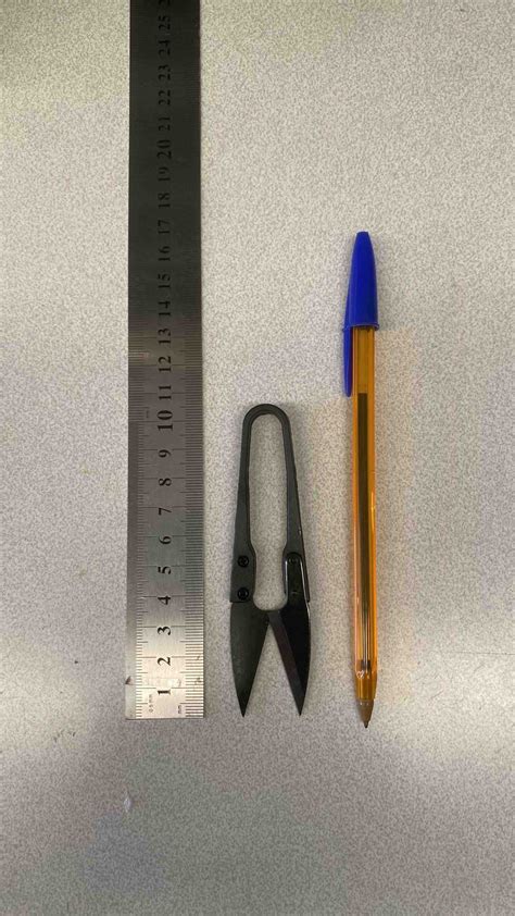 Thread Snips Black Metal Marathon Thread Queensland