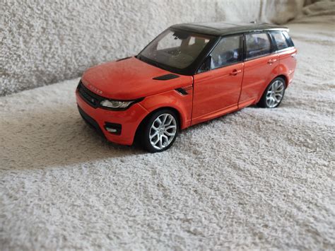 Продам игрушечную машину