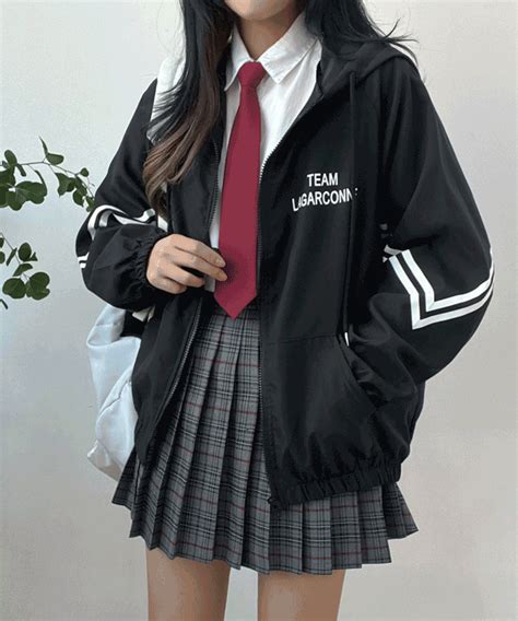 오버핏인기템 브이사선 바람막이점퍼 후기보장 오버핏 바람막이점퍼 아노락 후드점퍼 후드바람막이 집업 져지 학생 교복점퍼 빅사이즈 봄옷 봄 봄아우터 얇은점퍼 바스락 아노락바람