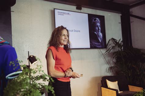 Absoluut De Verplaatsing Waard Topper Anouk Doore Vertelt Je Met Veel Overgave En