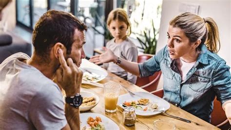 6 Gabime Në Lidhjen Tuaj Me Partnerin Që Janë Shembull I Keq Për