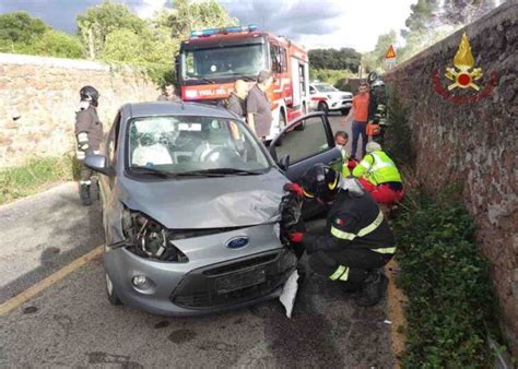 Scontro frontale tra due auto muore 59enne 4 feriti gravi Il Caffè