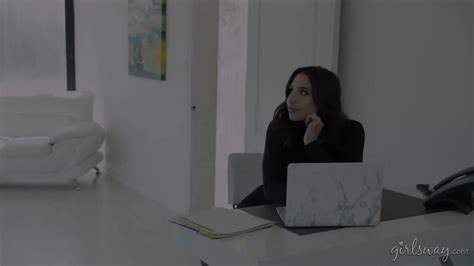 [full Hd] Strap On Fun In The Office [full Video] Abella Danger