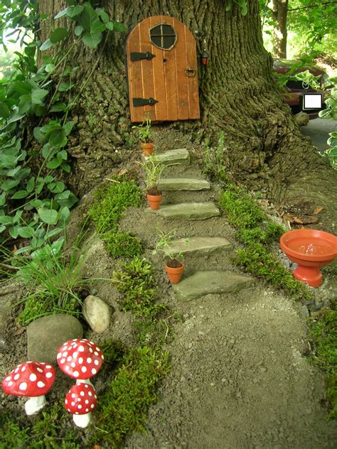 Tree Trunk Ideas That Make Excellent Decor For Your Garden Page 2 Of 3