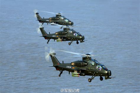 高清：武直 10陌生海域進行遠島機降打擊海上目標 軍事 人民網