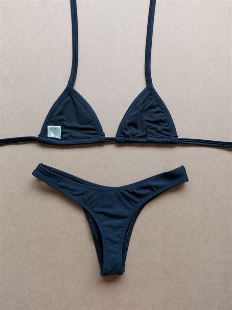 Biquini Asa Delta Preto Carol Moda Praia