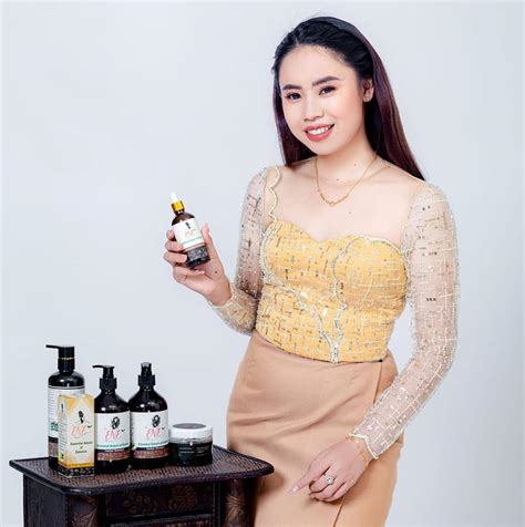 𝐄𝐍𝐄 𝐒𝐡𝐚𝐦𝐩𝐨𝐨 𝐛𝐲 𝐳𝐢𝐧𝐦𝐚𝐫 𝐘𝐚𝐧𝐠𝐨𝐧 ဗိုက်ခေါက်အဆီ ဖြစ်တတ်တဲ့ ပုံစံသုံးမျိုးန