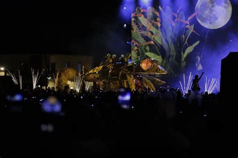 Estructuras Gigantes Y Mapping 4k Imágenes Del Show Con El Que Bogotá