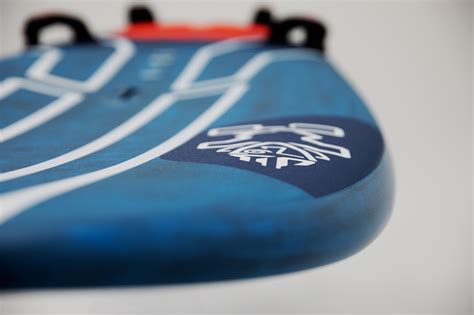 2025 Isonic Carbon Reflex Sandwich Starboard Windsurfing
