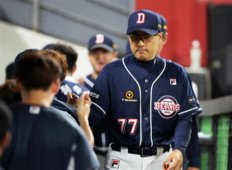 두산 포스트시즌 진출 확정…가을 야구 출전 5개팀 확정 중앙일보