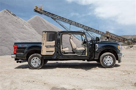 Whats The Difference Between The Ford Crew Cab And SuperCab Four