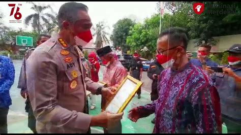 Hari Kemerdekaan Polres Metro Jakbar Berikan Piagam Penghargaan Di 18