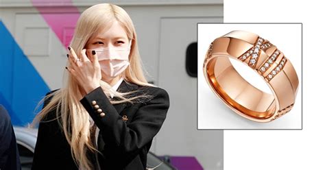 로제 교복 패션이 1500만원 뭐 입었길래