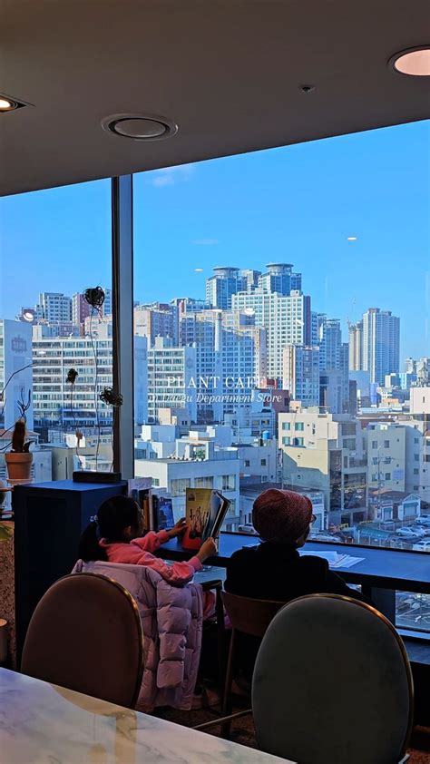 공간산책 카페 • 건축 • 도시 • 전시 크리스마스 손님맞이 중인 대구근교 드라이브 코스 성주에 위치한 복합문화공간